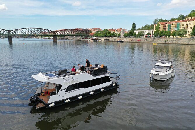 VIP Prague YachtBoat ONE Experience: All-You-Can-Drink - FAQ