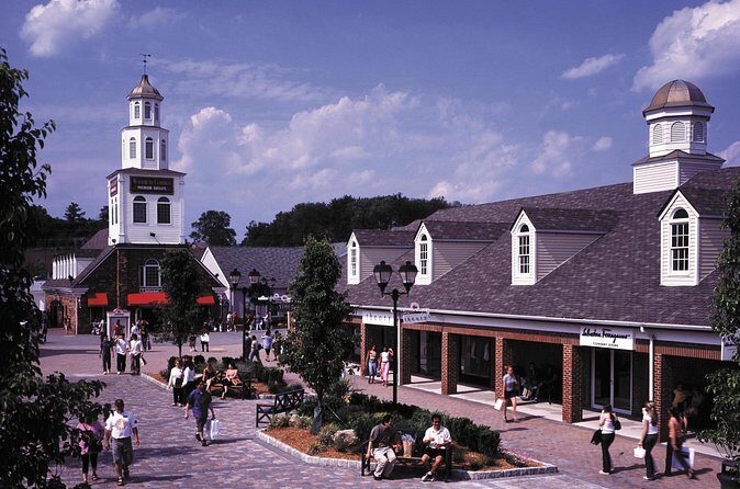 VIP Private Trip to Woodbury Common Premium Outlets - Why This Tour Excels
