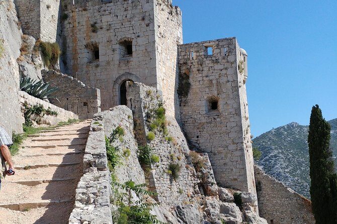 Visit Ancient Salona, Mighty Klis Fortress and Stella Croatica - Key Points