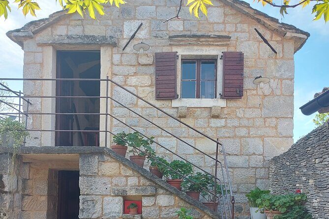 Visit Ancient Salona, Mighty Klis Fortress and Stella Croatica - Why This Tour Works