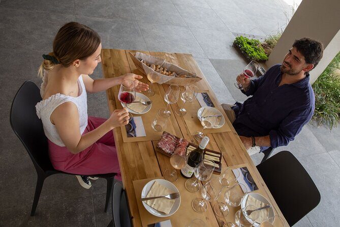 Visit and wine tasting at Tenuta La Cà - Exploring the Details of the Tour