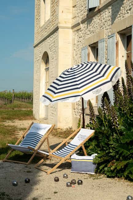 Visit Citadelle Gin Distillery - The Experience in Detail: What You Can Expect