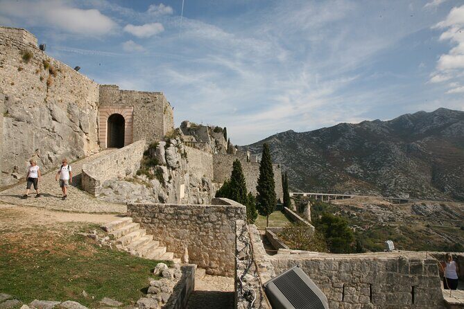 Visit Klis fortress GOT & Olive museum Klis - Key Points