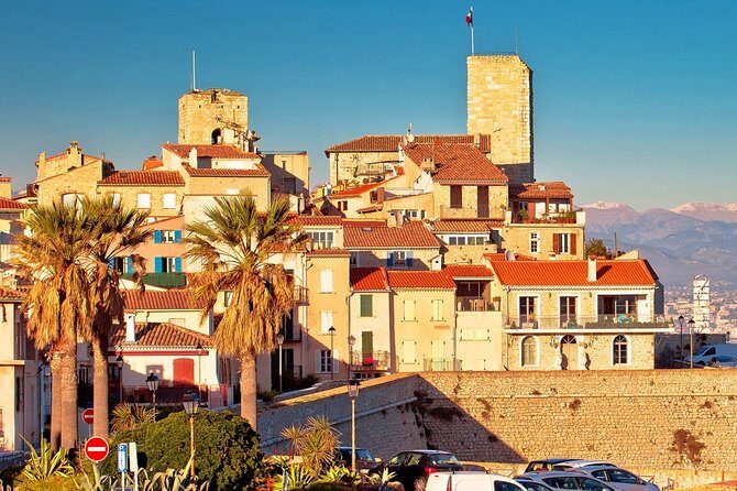 Visit of Antibes Juan-Les-Pins by convertible bus - FAQ