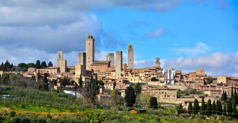 Visit Siena and San Gimignano with lunch at a family farm - Who Will Love This Tour?  