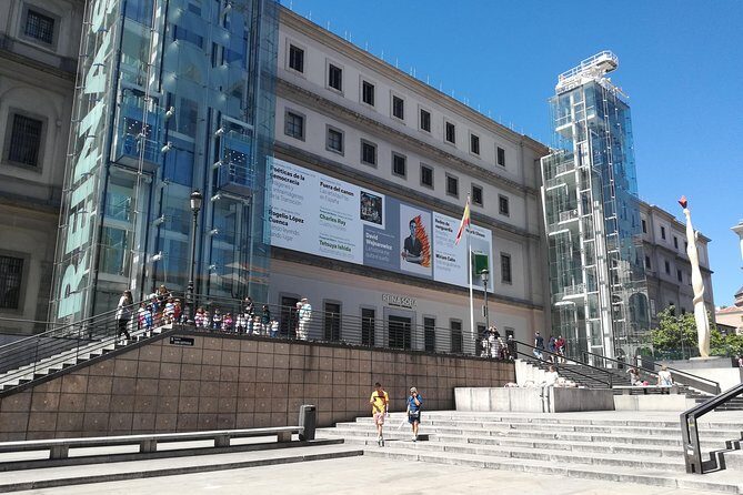 Visita privada en el Museo Reina Sofía con Entrada y Guía - Why This Tour Offers Great Value