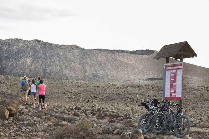 Volcanic Discovery PREMIUM eBike Tour: 35 km - The Sum Up: Who Will Love This Tour?