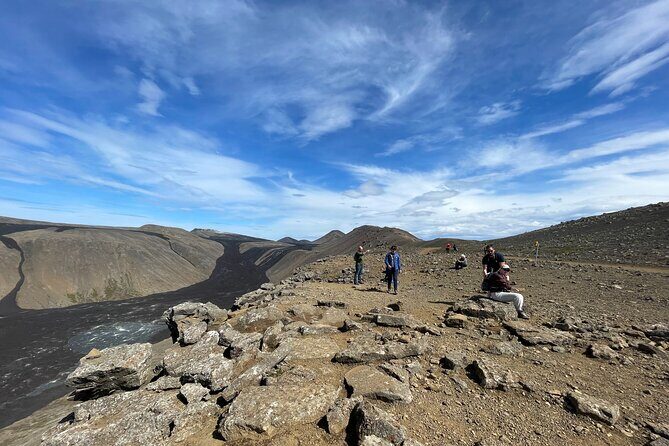 Volcano Hike and Grindavík Visit from Reykjavik - FAQs
