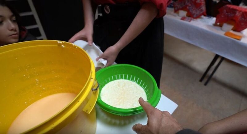 Volendam: 2.5-Hour Cheesemaking Workshop & Clog Making Tour - Practical Details