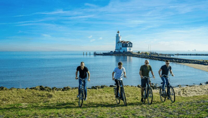 Volendam: Bike Rental including Highlights-Routes - Who Will Love This Experience?
