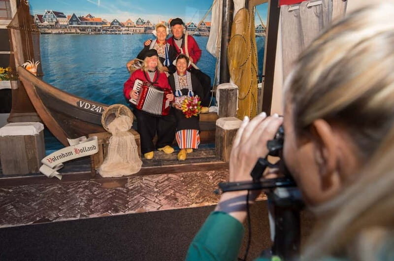 Volendam: Photo in Traditional Dutch Costume - An In-Depth Look at the Experience