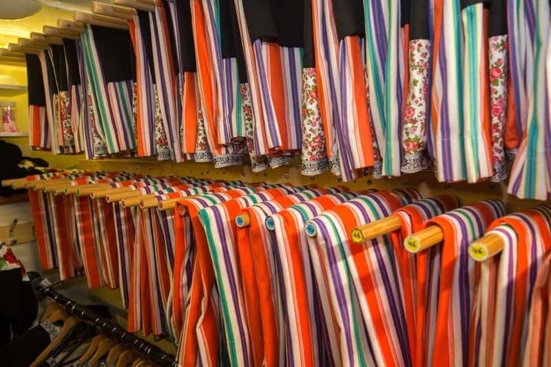 Volendam: Photo in Traditional Dutch Costume - Practical Details to Keep in Mind