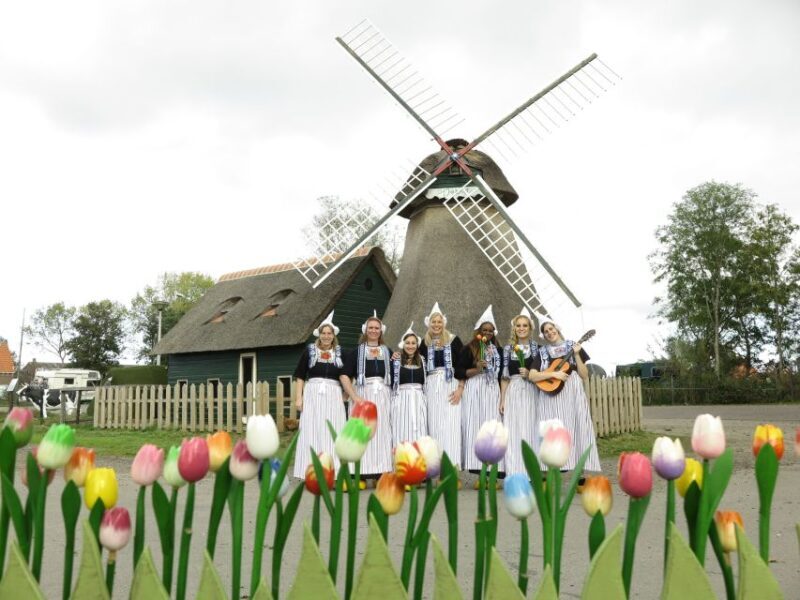 Volendam: Traditional Costume Photo with Cheese & Clog Tour - Who Should Consider This Tour?
