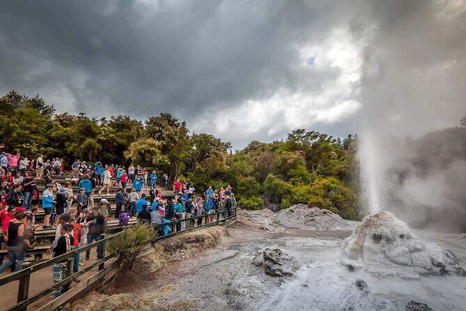 Wai-O-Tapu to Redwoods and Secret Spot Private Tour from Auckland - FAQ