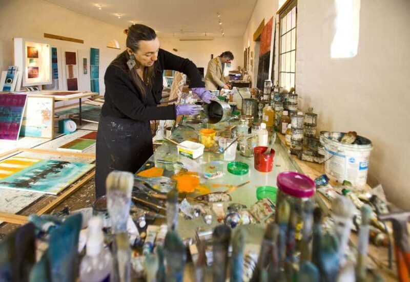 Waiheke Island: Private Art Tour with Lunch - An In-Depth Look at the Waiheke Island Private Art Tour