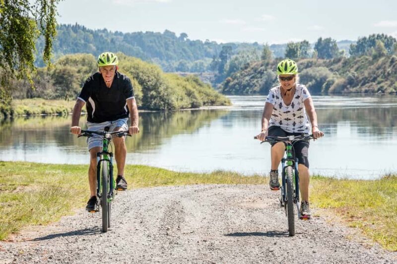 Waikato: Half-Day Karpiro River Trail Bike Tour - Guides and Group Size: Personalized Experience