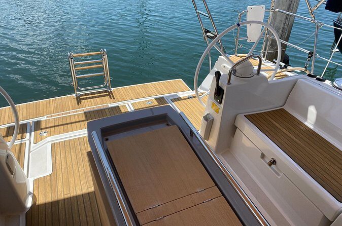 Waikiki Private Sunset Sail Romantic and Private - FAQ