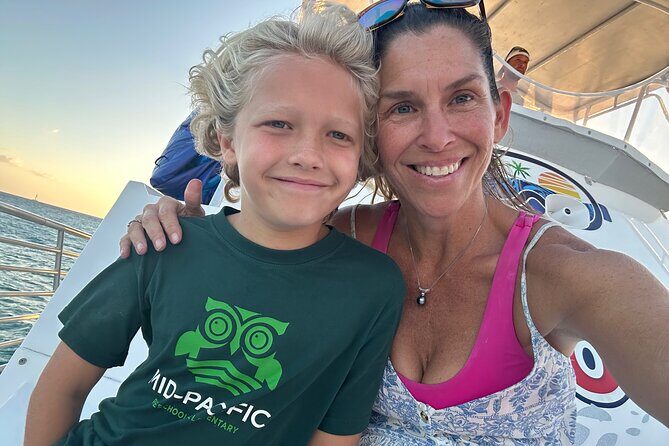 Waikiki Sunset Cruise with Boat Stabilizer - FAQ