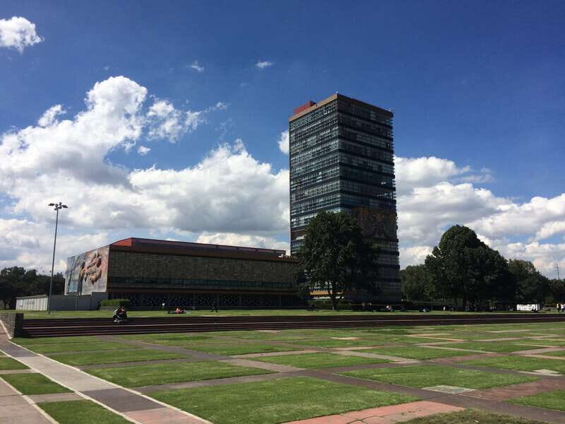Walk around UNAM campus, a UNESCO World Heritage Site - Introduction to UNAM’s Modernist Marvel