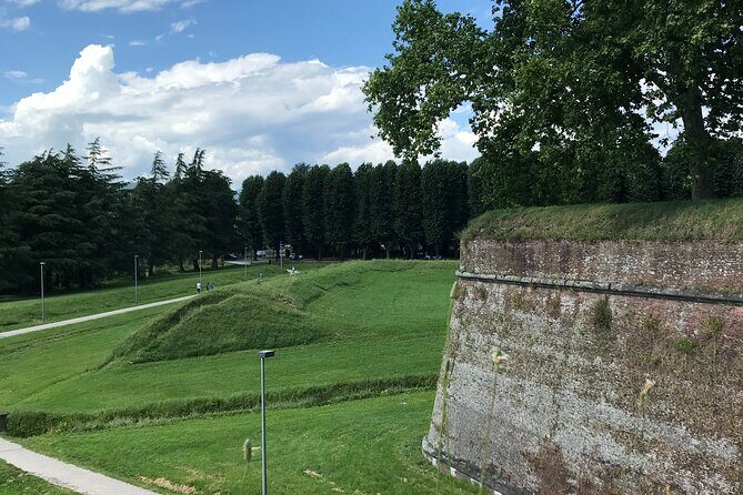 Walking Ramparts Tour in Lucca - FAQs