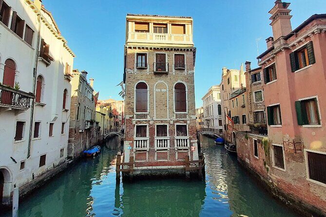 Walking Tour and Enchanting Gondola Journey in Venice - Practical Information