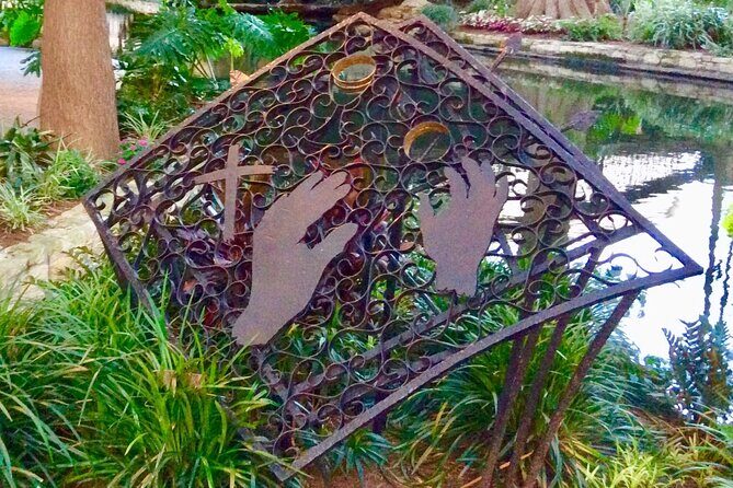 Walking Tour exploring the Art along the San Antonio Riverwalk - Walking Tour exploring the Art along the San Antonio Riverwalk