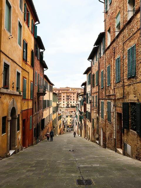 Walking Tour in Siena with Tastings and Stories - Key Points  