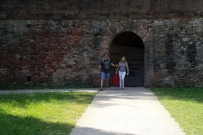 Walking tour of Lucca and its walls - Who is this tour best suited for?