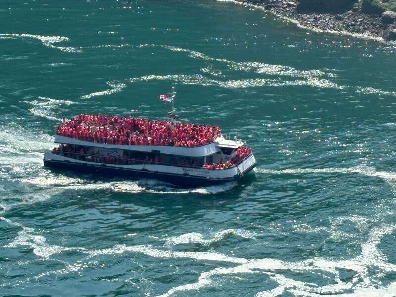 Walking Tour of Niagara Falls Canada and Hornblower Boat - What You Can Expect from This Tour