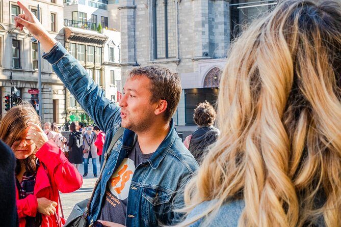 Walking tour of Old Montreal - 16/42 Tours - FAQ
