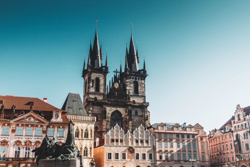 Walking tour of Prague in french: Old Town & Charles Bridge - The Experience: What to Expect on This 90-Minute Guided Tour