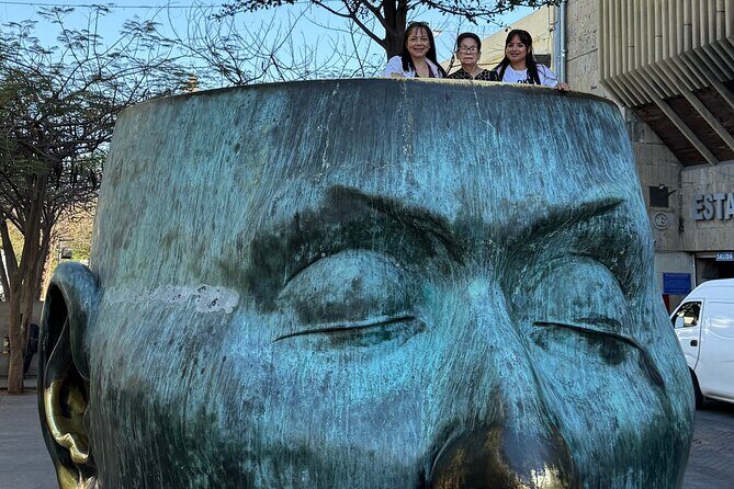 Walking tour of the historic center GDL and Orozco murals - Practical Aspects and Value  