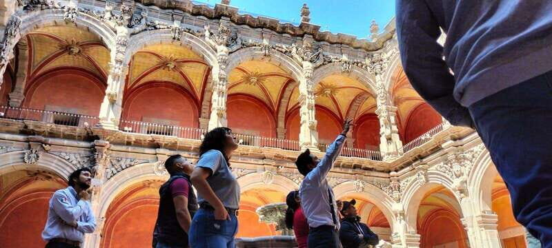 Walking Tour: Temples and Convents (Western Zone) - The Religious Heart of Querétaro: Temples and Convents