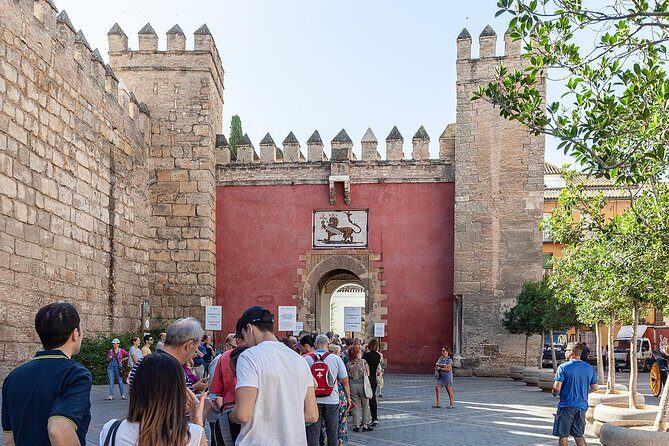 Walking tour through the monumental and historical area of Seville - Frequently Asked Questions
