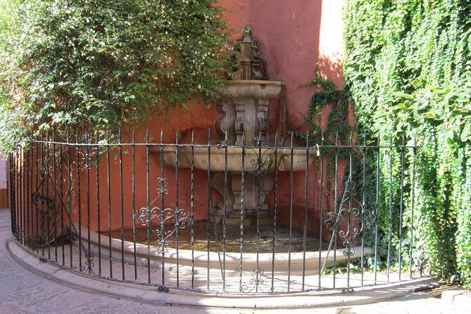 Walking tour through the old Jewish quarter of Santa Cruz. - Final Thoughts