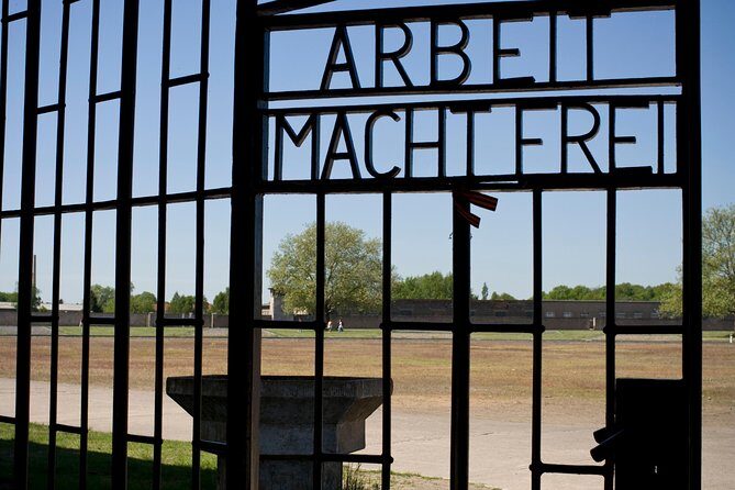 Warnemuende Shore Excursion: Private Sachsenhausen Memorial and Berlin Tour - Key Points  