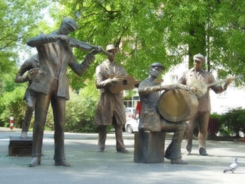 Warsaw: 2-Hour Praga Walking Tour - The Sum Up