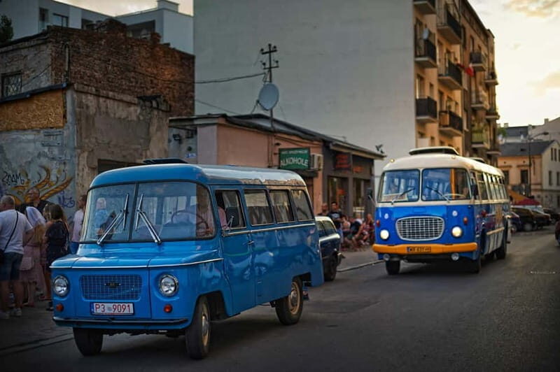 Warsaw: "Cheers on Wheels" Vodka Tasting Tour by Retro Bus - The Value of the Tour