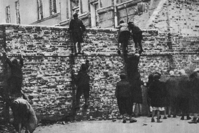 Warsaw: Ghetto, Jewish Cemetery & POLIN Museum Private Tour - The Sum Up