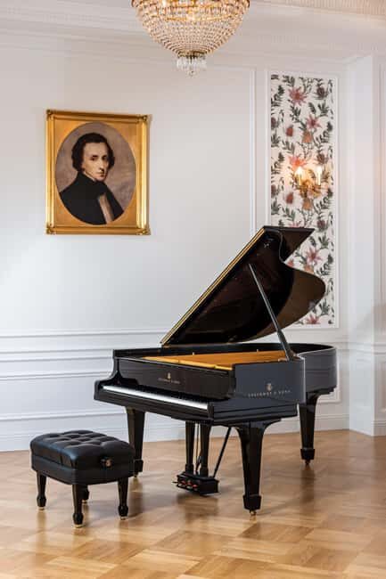 Warsaw: Guided Walking Tour with a Private Chopin Concert - The Detailed Experience: What to Expect