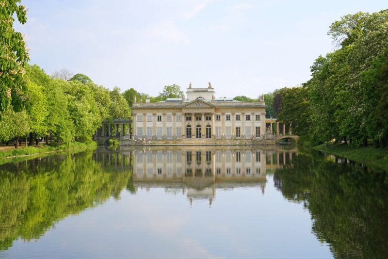 Warsaw: Highlights Guided Retro Bus Tour - FAQ