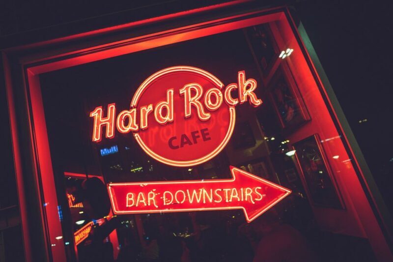 Warsaw: Lunch or dinner at Hard Rock Cafe with Skip-the-Line - What to Expect at Warsaw’s Hard Rock Cafe