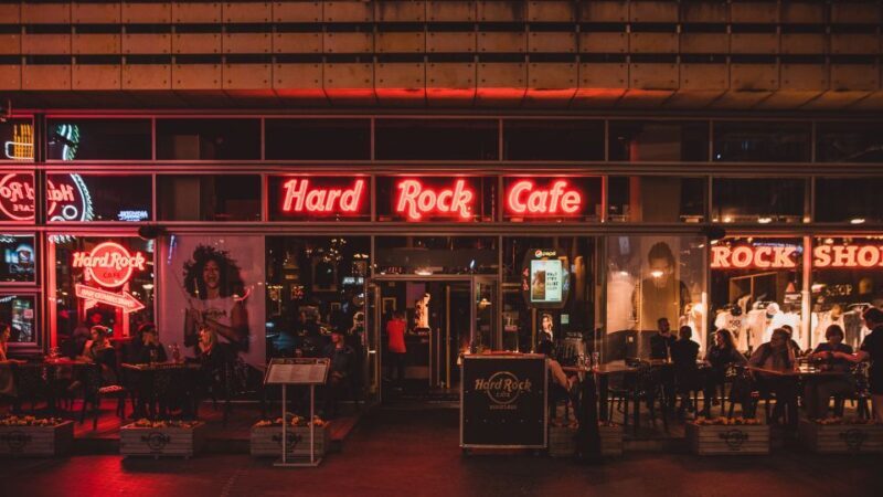 Warsaw: Lunch or dinner at Hard Rock Cafe with Skip-the-Line - Who Is This Experience Best Suited For?
