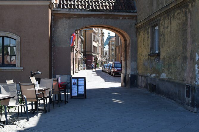 Warsaw Old Town Guided Tour with Antek & Friends | small groups - The Royal Castle in Warsaw