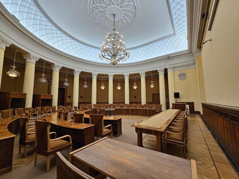 Warsaw: Palace of Culture and Science Guided Tour - Discovering Warsaw’s Palace of Culture and Science Guided Tour