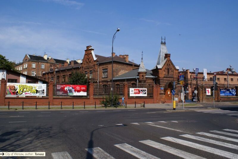 Warsaw: Praga District Tour with Vodka Museum and Tasting - Key Points