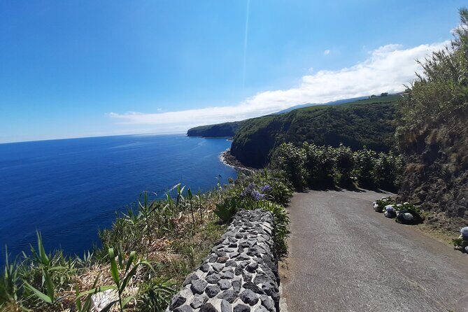 Waterfalls Hike, Moinho do Felix with tea plantation - Introduction to the Tour
