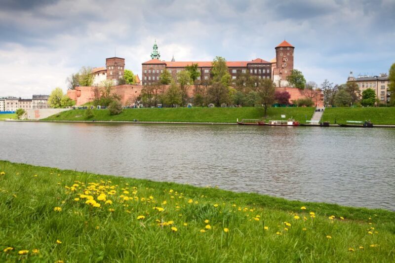 Wawel Castle and Cathedral Guided Tour - Key Points