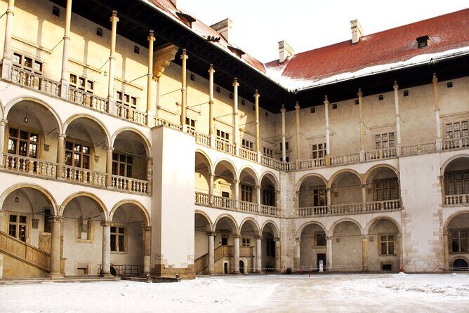 Wawel Castle and Cathedral Guided Walking Tour in Kraków - An In-Depth Look at the Tour Experience