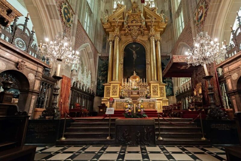 Wawel Castle, Old Town with St. Mary's Church Guided Tour - FAQ
